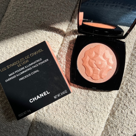 CHANEL | Makeup | Chanel Oversize Illuminating Powder | Poshmark